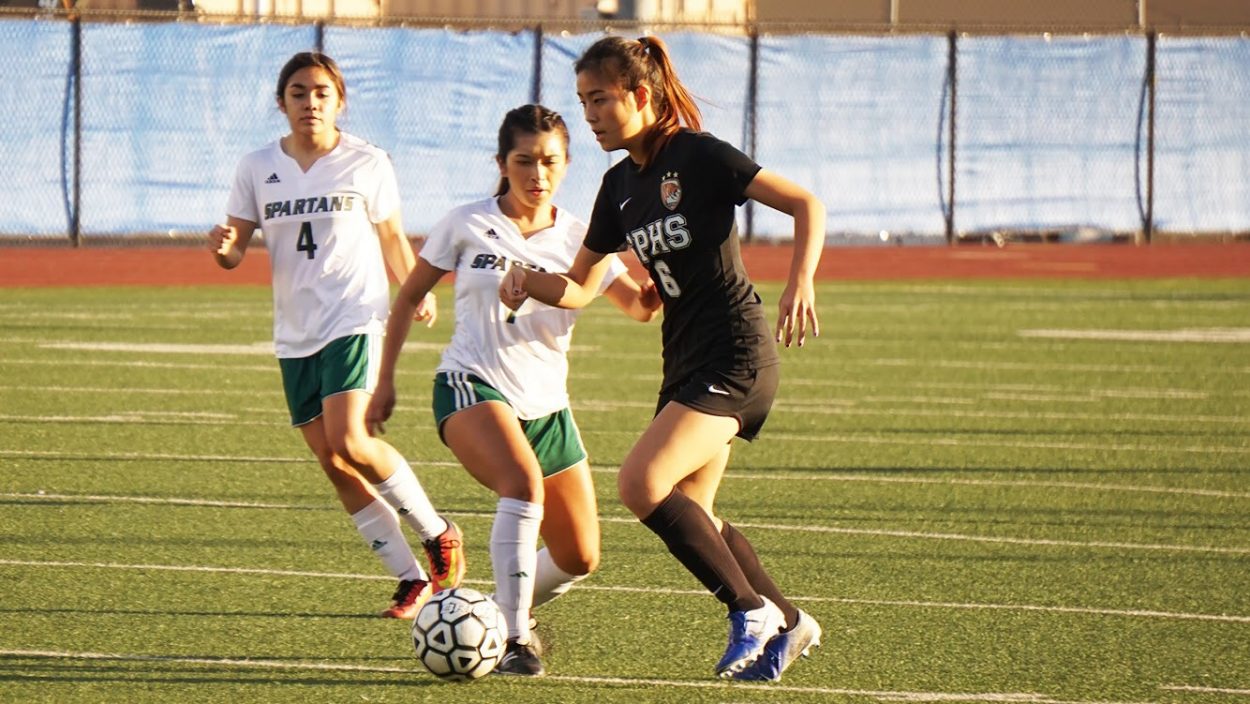 Girls soccer draws with Mayfield