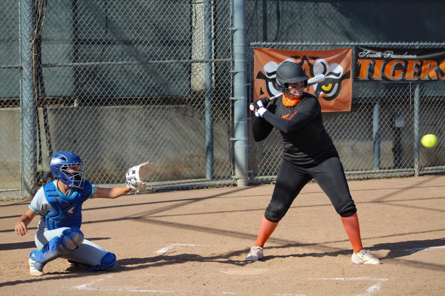 Softball fails to overpower Temple City